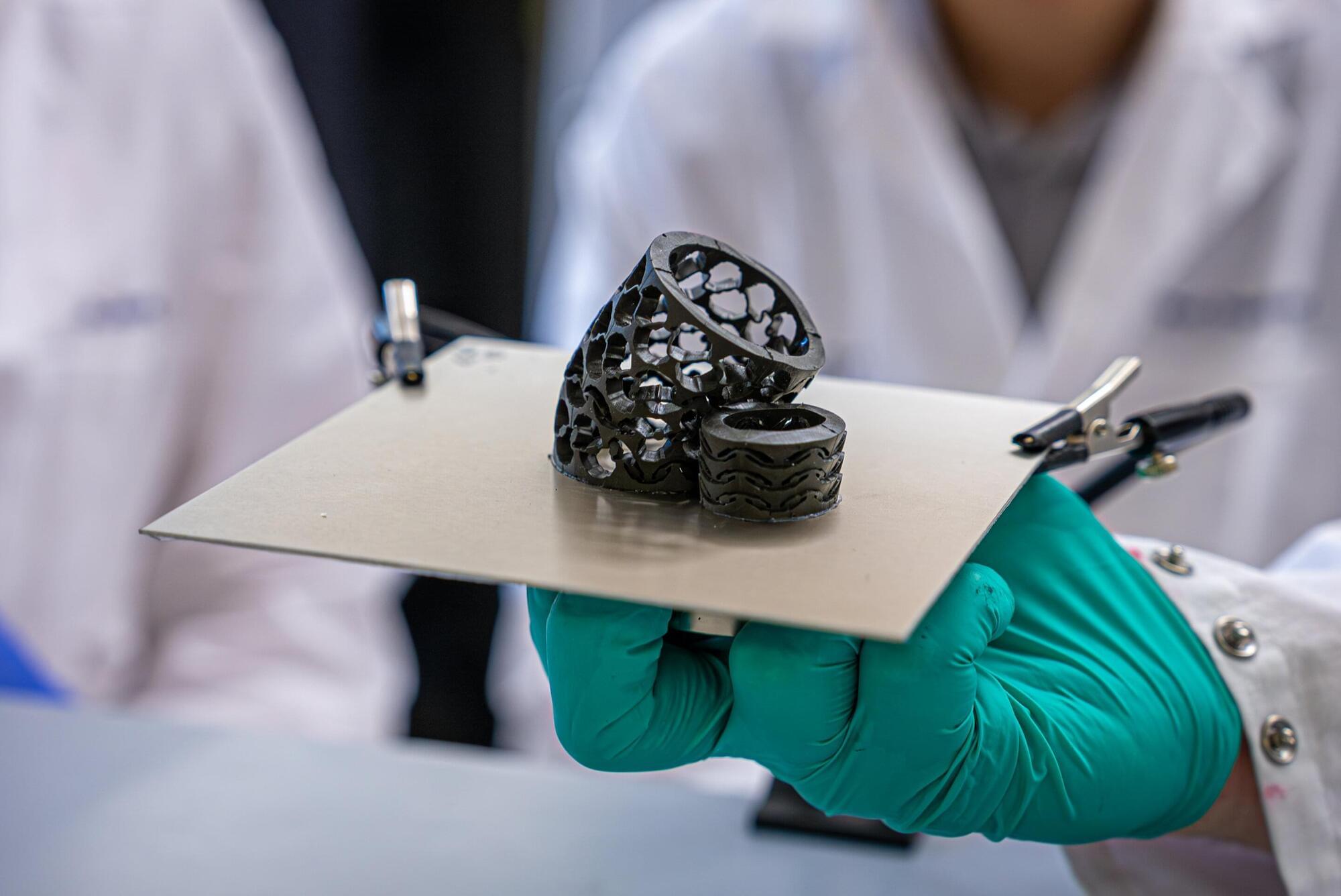 Shape-shifting material could transform future of implantable and ...