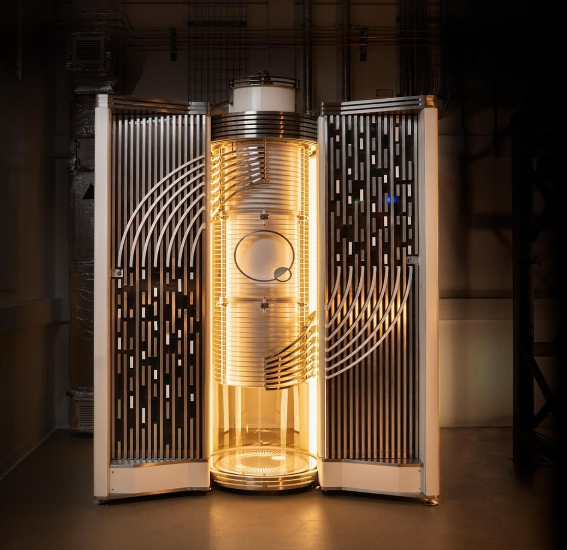 World-first quantum computer made with standard laptop chips launched ...